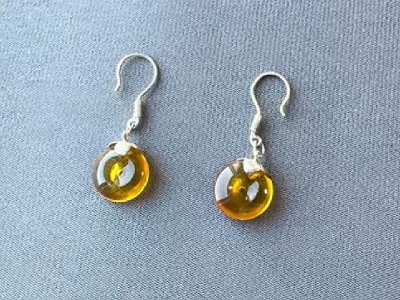 コハク（琥珀、バーマイト）ピアス008 【A翡翠.com】